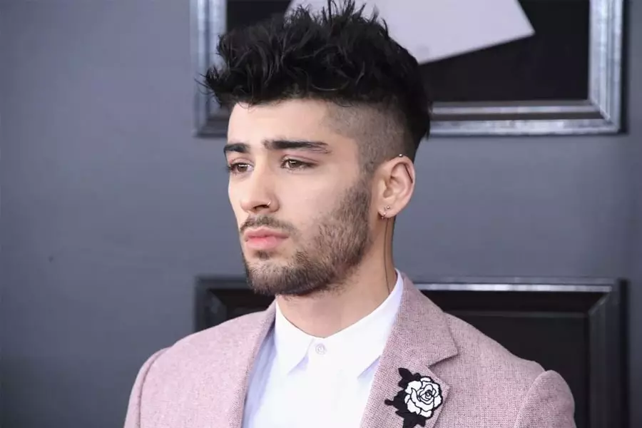 Zayn malik homem com penteado de corte de cabelo curto