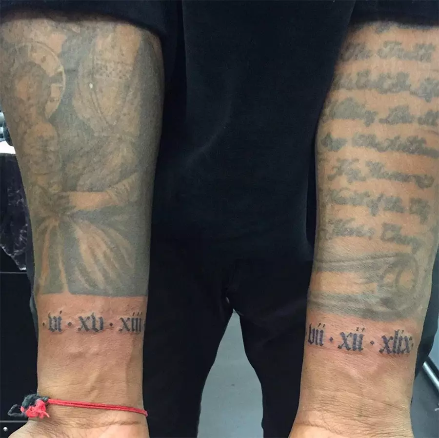 Kanye West 手臂紋身