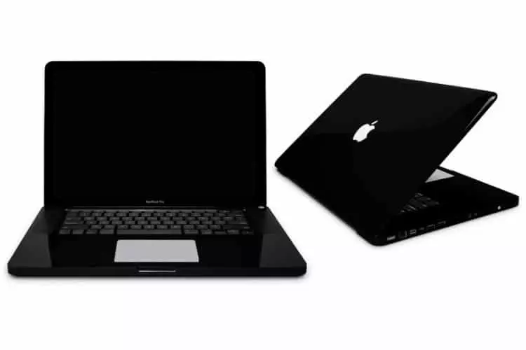 juodas 15 colių Macbook Pro