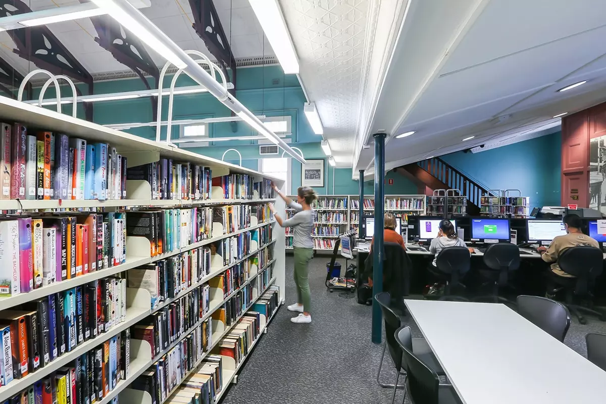 Sydneyn Newtown-kirjaston parhaat kirjastot